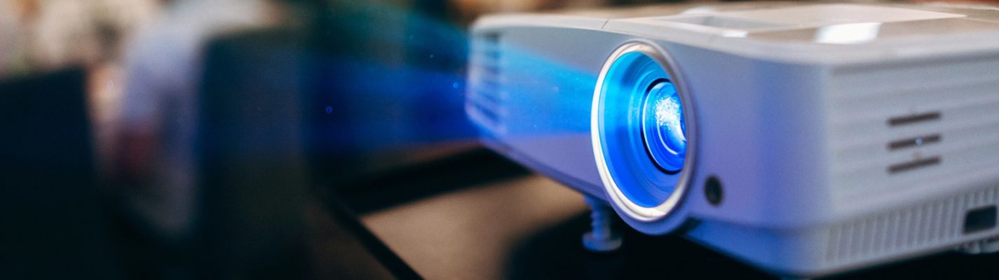 How to Choose a Projector Screen Size for Events