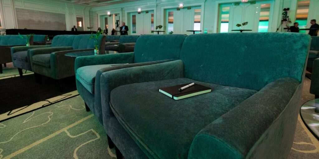 Our Favorite Fresh Stage Design & General Session Ideas for 2024